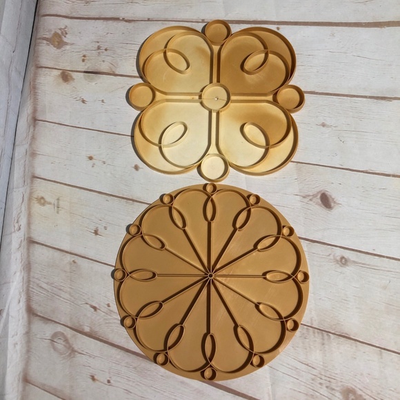 Wilton | Kitchen | Vintage Wilton Cake Top Pattern Presses 97s | Poshmark